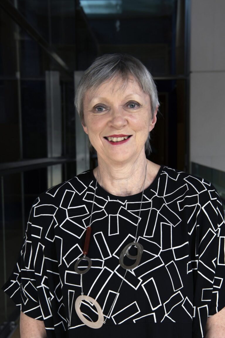 The Art of Mark Making and Collecting Tour with Sue Gardiner | Aotearoa ...